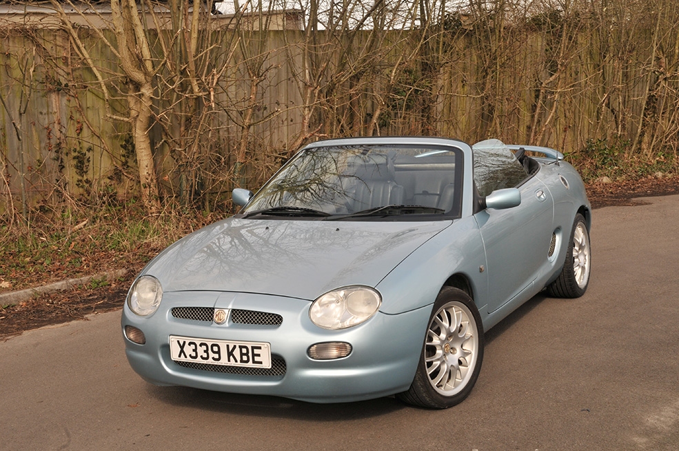 ROAD TEST - 2000 MGF VVC - Classics World