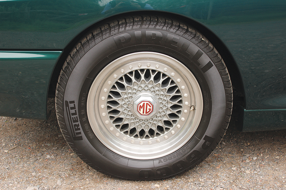 MG RV8 buyer's guide - Classics World