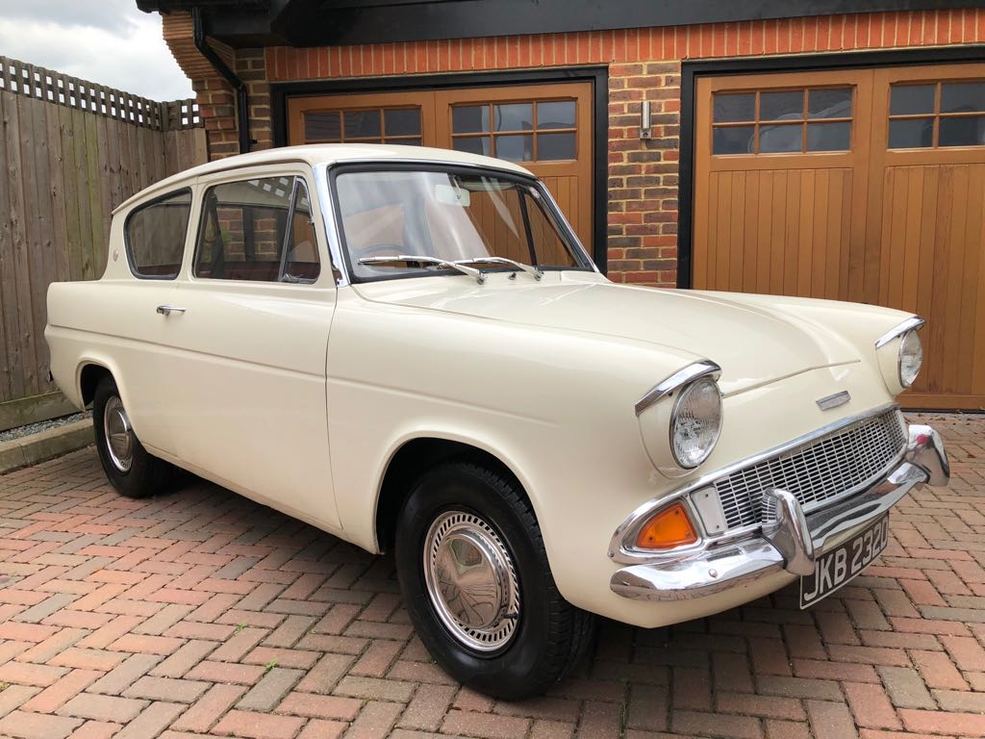 ANGLIA CAR AUCTIONS NOVEMBER PREVIEW - Classics World ANGLIA CAR AUCTIONS NOVEMBER PREVIEW - Classics World