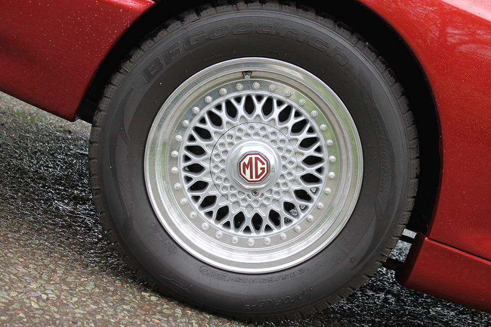 MG RV8 buyer's guide - Classics World