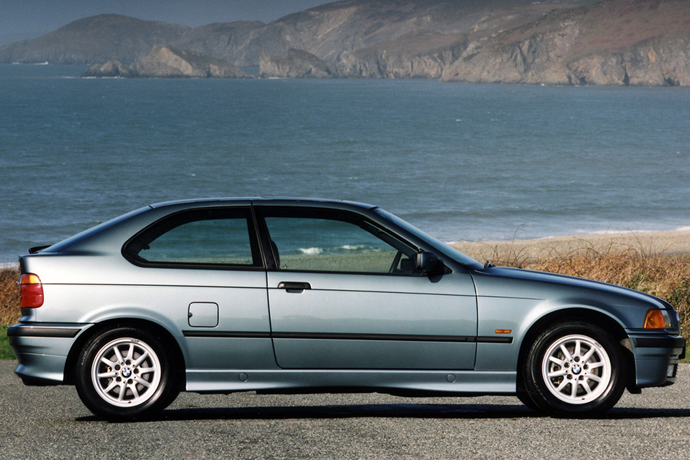 Best classic cars of 1993 - Classics World