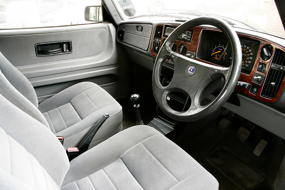 Saab 900 buyer's guide - Classics World