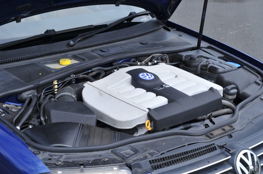 Volkswagen Passat W8 road test - Classics World