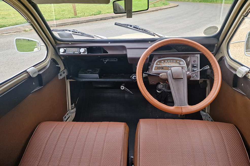 Citroën 2CV6 road test - Classics World