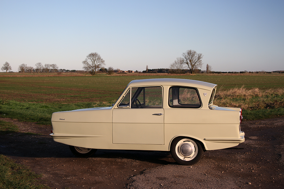 Reliant Regal road test - Classics World