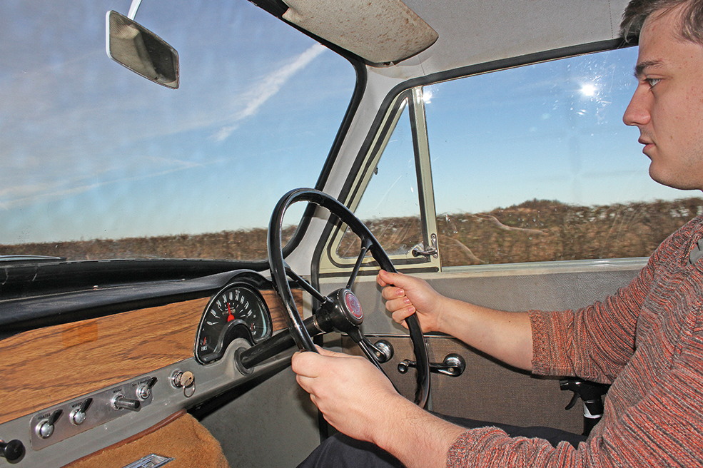 Reliant Regal road test - Classics World