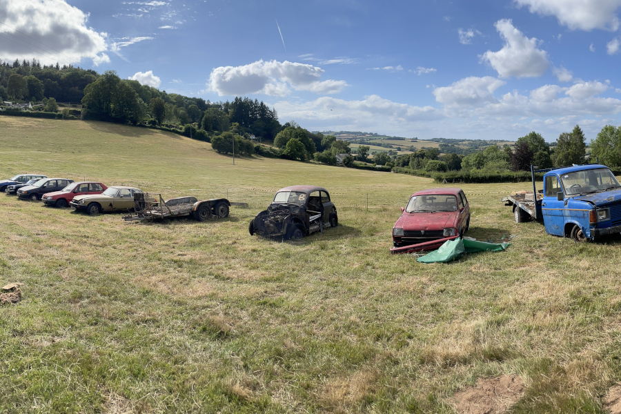 Barn find bonanza begins with Tewkesbury Auction Centre - Classics World