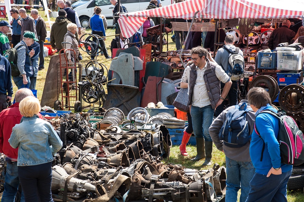 ANNIVERSARIES AT BEAULIEU AUTOJUMBLE 2020 - Classics World